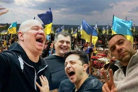 Клоуни які нічого не роблять Клоуни які бояться жартів