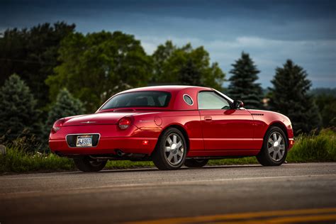 2002 Ford Thunderbird