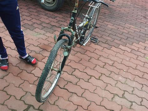 티스도리닷컴 버려진 자전거를 가져와서 분해하기까지