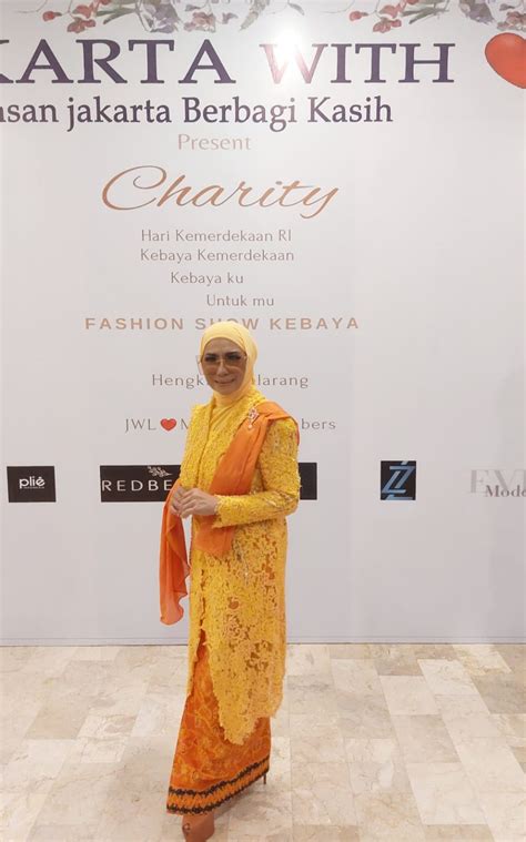 Dokter Gigi Devya Linda Kebaya Adalah Pakaian Kebanggaan Wanita Indonesia Yang Perlu