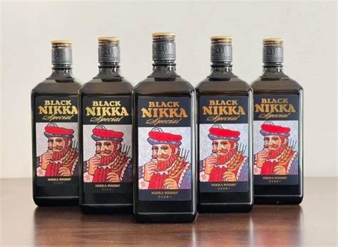 Rượu Black Nikka Special Blended Whisky Của Nhật Bản 720ml