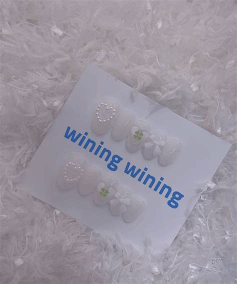 💚행운클로버💚화이트 클로버 수제네일팁 에이블리