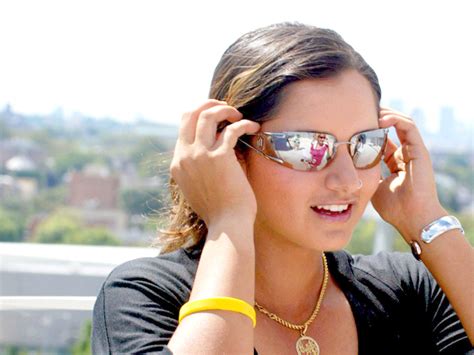 Sania Mirza Widescreen Wallpapers Tennis Star FEMALE SPORTS STARS CELEBRITIES MODELS
