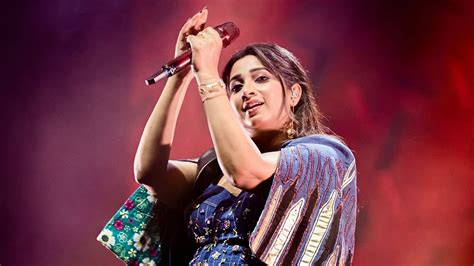 Shreya Ghoshal Concert Stampede Like Situation In Cuttacks Bali Jatra