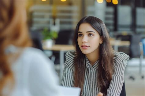 Premium Photo Skilled Caucasian Model Demonstrating Interview Prowess