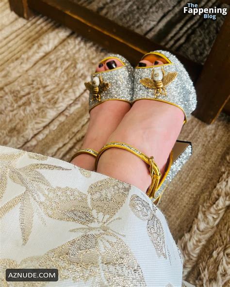 Jennifer Lopez Sizzles In Sexy Photo Collection AZNude