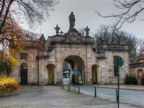 Das Paulustor stammt aus dem Jahr 1731 / Paul's Gate dating from 1731 ...
