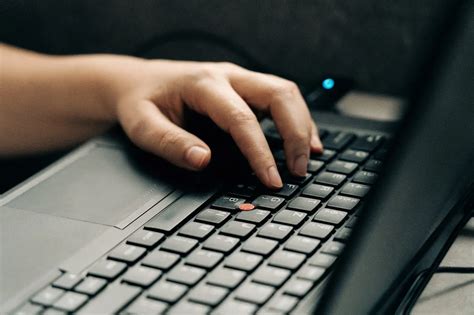 Ways To Restart Your Laptop Correctly And Completely Easy To Use Keyboard