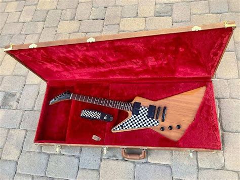 7 String Explorer Guitar Kit For Sale Dec 2022 Update Remix Mag