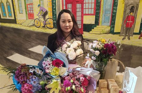 А Энхцэцэг Хүүхэд модон тоглоомтой ойр байснаар орчноо хайрлах соёлд