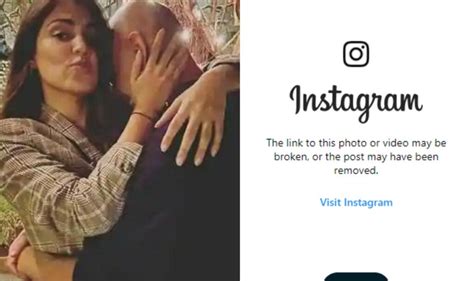 Rajiv Lakshman Shared Photo With Rhea Chakraborty But Later On Deleted Know Why