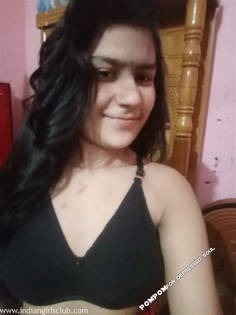 Lucknow College Girl Romana Hot Nude Indian Girls Club