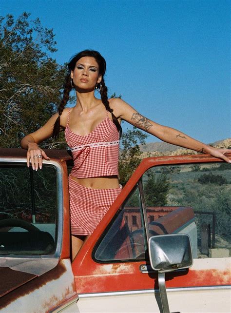 37 Pickup Truck Photoshoot Ideas In 2025 Photoshoot Vintage