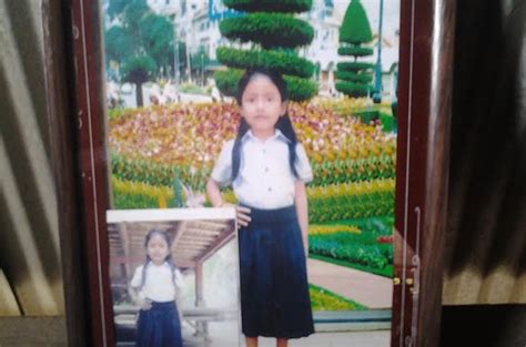 ទៅជញ្ជាត់ ត្រី នៅឯវាល ស្រែជាមួយកូនត្រលប់មកផ្ទះ តែម្នាក់ឯងកូនស្រីលង់ទឹកស្លាប់មិនដឹងពេលណា