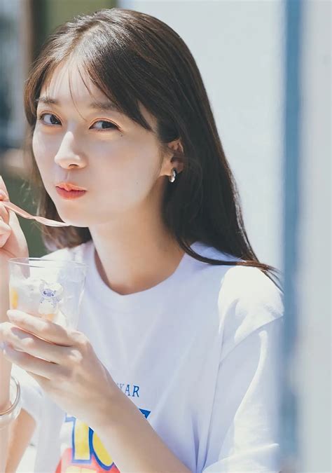 【牧野真莉愛の高画質エロ画像324枚】モー娘。メンバーのスレンダー美乳水着グラビア＆オフショット│エロ画像まとめエロトック