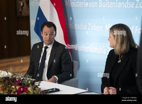 The Hague Geoffrey Van Leeuwen And Liesje Schreinemacher During The Transfer At The Ministry