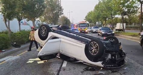 사건사고 무면허 교통사고 낸 뒤 운전자 바꿔치기 시도한 10대 外