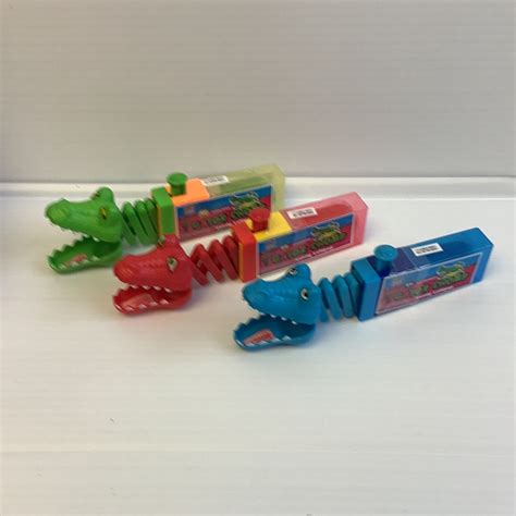 Gator Chomp Candy 31617 Nassau Candy