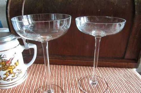 Стеклянная винтажная ваза на высокой ножке Festima Ru частные объявления