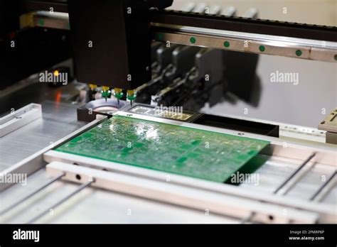 Automatic Pick And Place Machine For Pcb Assembly Surface Mount Technology Selective Focus