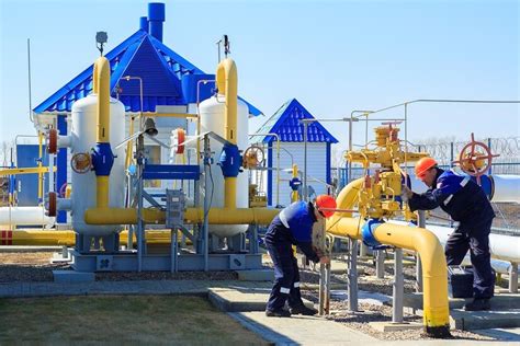 Угорщина та Словаччина домовляються щодо транзиту азербайджансько російського газу через Україну