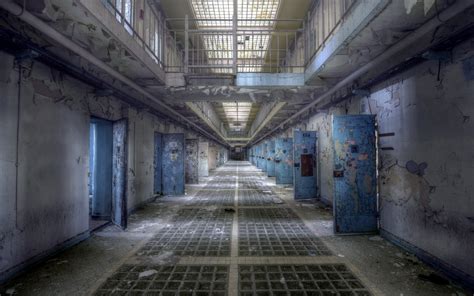574111 1920x1080 Monochrome Building Architecture Abandoned Prisons