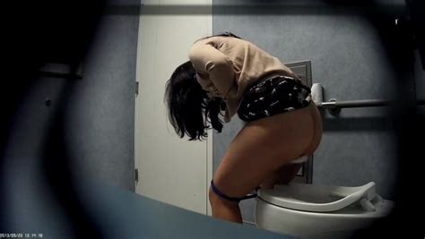 Office WC ThisVid Com