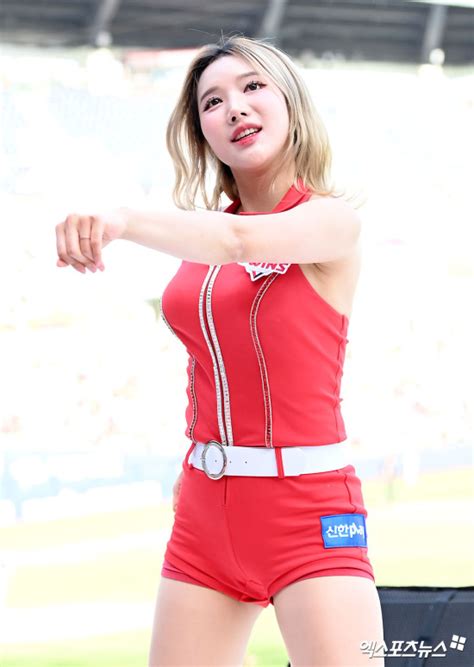 치어리더 이진 우유빛 피부 엑s Hd포토