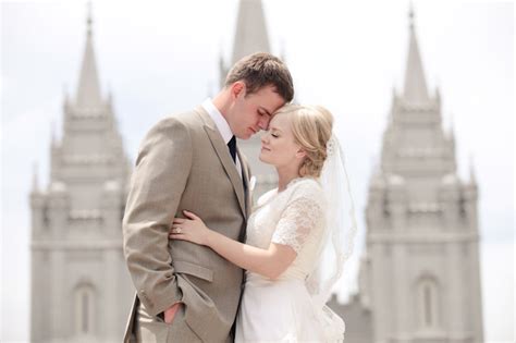 Wedding Liz Mike Wedding Photographers EK Studios Backyard Wedding Wedding