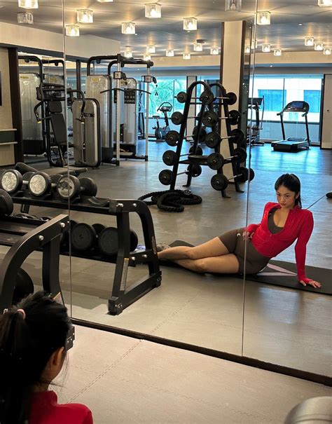 Lara Devora Lara Devora Added A New Photo