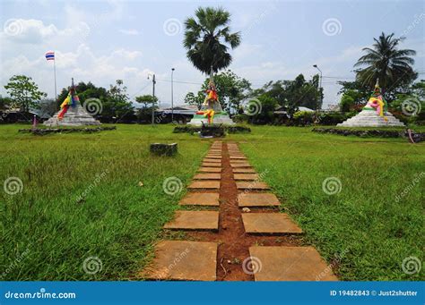 Three Pagodas Pass Stock Image Image Of Construction 19482843