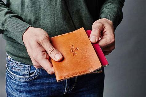 The 10 Best Handmade Leather Wallets Of 2017 Gadgetsin