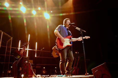 Hunter Hayes Brings The Red Sky Tour” To Nycs Gramercy Theatre