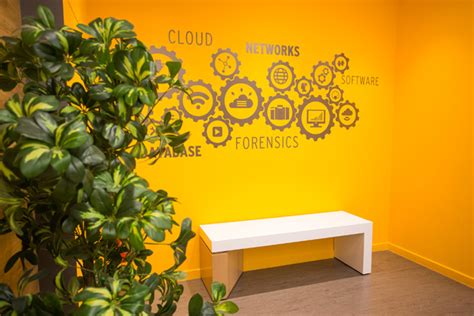 ΜΗΤΡΟΠΟΛΙΤΙΚΟ ΚΟΛΛΕΓΙΟ Campus ΑΘΗΝΑ Φωτογραφίες Το Μεγαλύτερο Κολλέγιο Πανεπιστημιακών