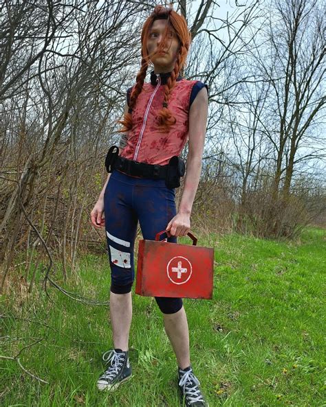 Over 30 Hours Of Work Dbd Meg Cosplay R Cosplaygirls