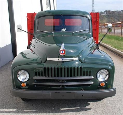 1952 International L-132 | Motoexotica Classic Cars