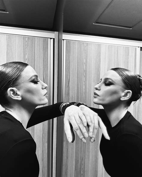 باربیِ ترکیه، تصاویر جدیدی منتشر کرد و اندام زیبایش را به رخ کشید چی