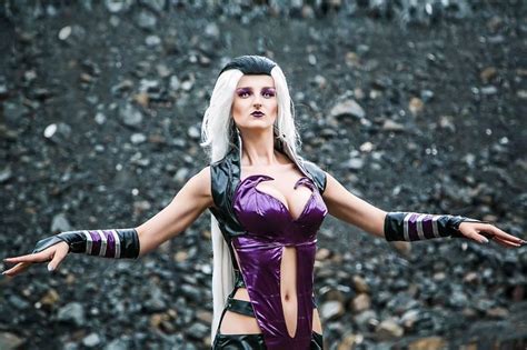 Mortal Kombat Cosplay Sindel