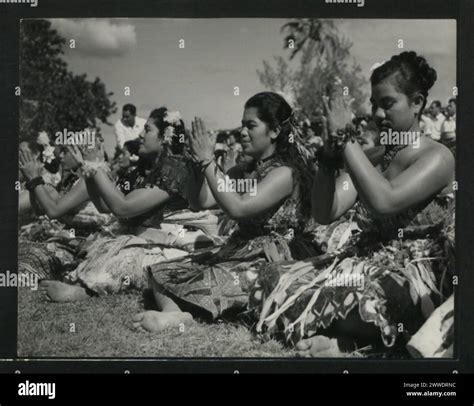 Description Tongan Girls In A Dance Location Tonga Tonga