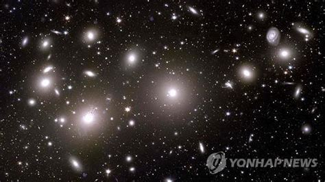 [월드and포토] 반짝반짝 빛나는 유클리드 망원경 첫 우주 사진 나무뉴스