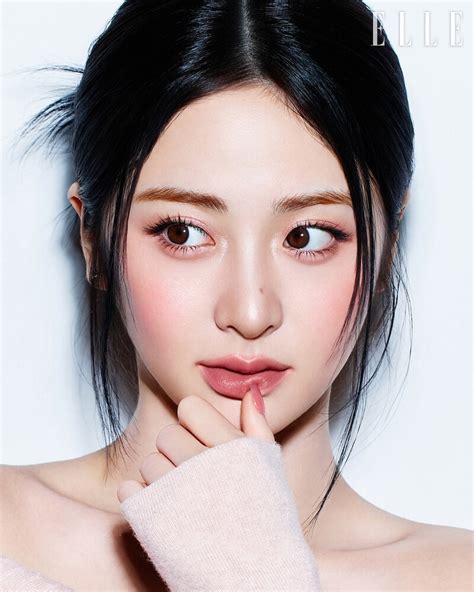 Huh Yunjin X Mac Cosmetics For Elle Korea January 2025 Issue Kpopping