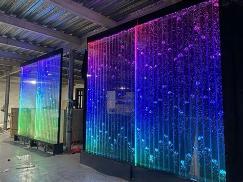 Plexiglass Bubble Wall