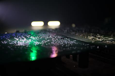 전자 마이크로 회로의 양식에 일치시키는 사진 마이크로 회로 연락처 전자 제품 마더 보드 검은 색 배경 전자 기기의 매크로 사진 Cpu에 대한 스톡 사진 및 기타 이미지