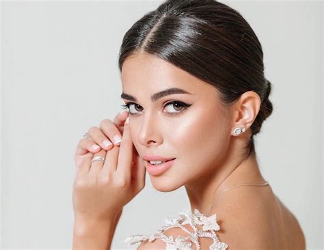 Get The Look Step By Step To Au Naturel Makeup