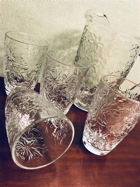 Princess House Crystal Fantasia Pitcher Vintage Poinsettia Floral