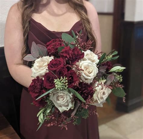 Autumnal Elegance Burgundy Flowers For Stunning Fall Weddings