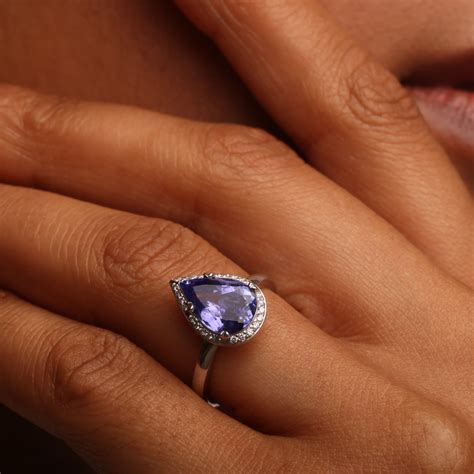 Tanzanite Halo Engagement Rings 340 Carat Oval Cut Tanzanite And