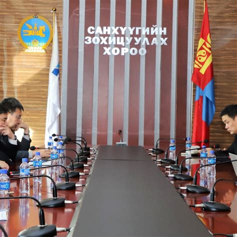 “Жаст ын Ш Батхүү нарт холбогдох хэргийг шүүх хурал шүүгдэгч нарын мэдүүлгээр үргэлжилж байна