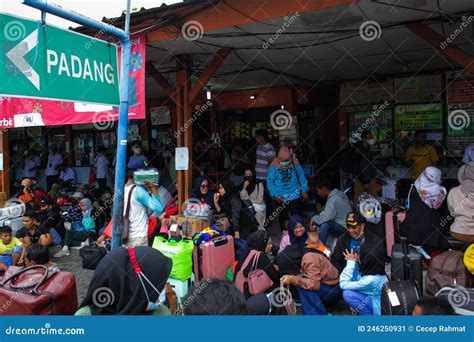 Flow On Terminal Editorial Photo 246250755