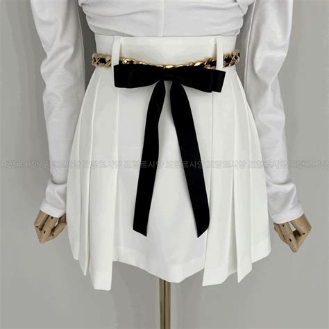 르시앙 🎀리본체인벨트포함🎀 금장 골드 체인 분리가능 언발 양 주름 플리츠 미니스커트 치마 에이블리